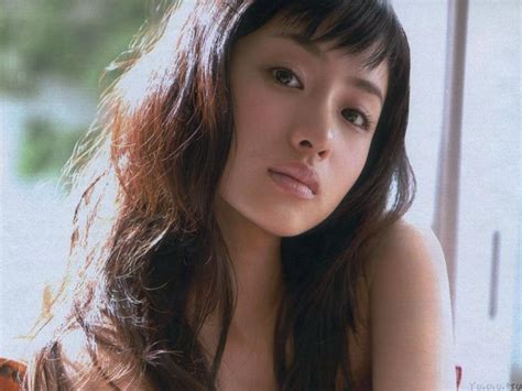 石原さとみさん 顔 女優 女優さん