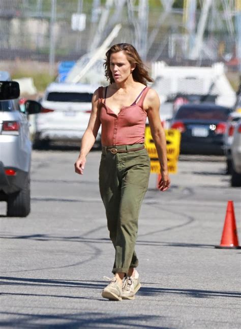 Jennifer Garner Gives Off Alias Vibes With Super Toned Physique In New