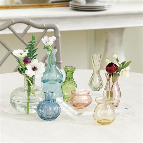 Bud Vases Are The Cutest Home Décor Trend For Spring 2024