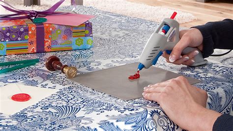 DREMEL® Glue Gun 930