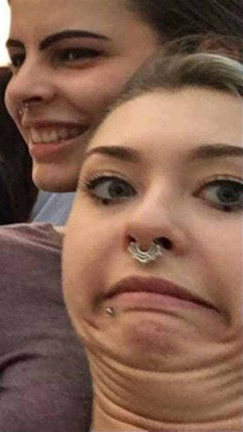 Psbattle This Girl Showcasing Her 10 Chins R Photoshopbattles