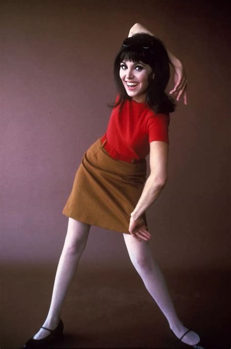 Pin By Rachel Ann On Marlo Thomas⭐ Fashion Tv Marlo Thomas 60s Fashion