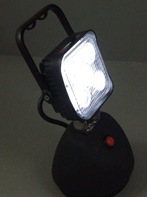 Code 3 Portable Dual Color Multi Function Work Light White Or Red
