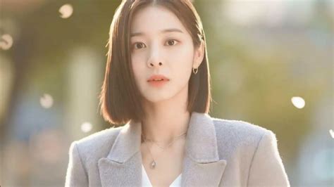 Seo In Ah Bakal Hadir Di Tonight Show Inilah Biodata Pemeran Jin Young Di A Business Proposal