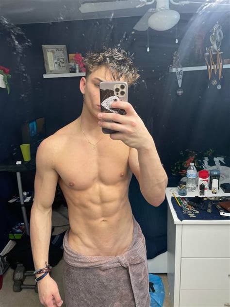 Take My Towel Off😉 Scrolller