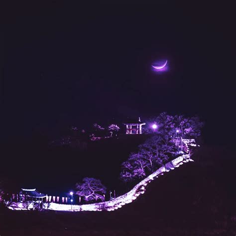 김광은 블루 초승달 아름다운 정자와 조화 아름답다 사진instagram포토냥 사진계정풍경 Instagood 사진스타그램 Photo Photography