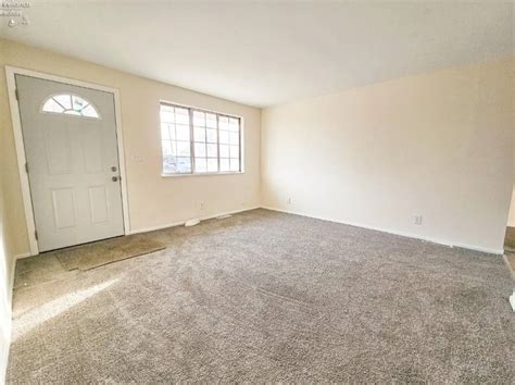 Cassie Ackerman Cassie Ackerman Russell Real Estate