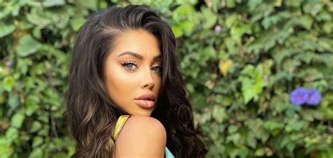 Delia Rose Biography 33 Photos Age Height Real Name Instagram