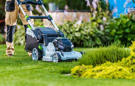 How To Troubleshoot Common Issues With Your Snapper Rider Deck Discharge Shoot