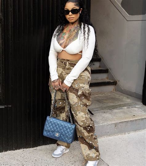 Pin By Semone💋 On Razor🪒 Razor Baddies West