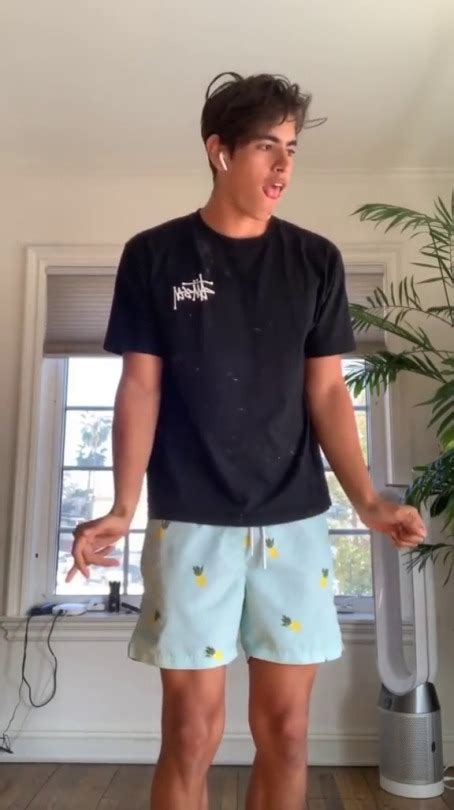 Adorable Sergio Perdomo Sergioperdomoo Colombia Tumbex