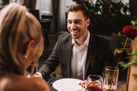 Reasons To Keep Your Relationships Private Her Norm