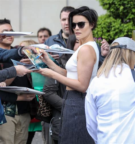 Jaimie Alexander Awful Pants Awesome Top The Fappening Leaked Photos