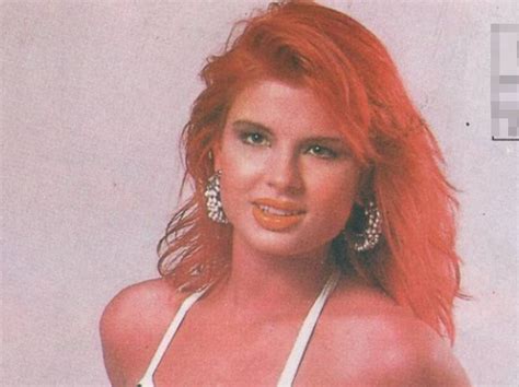 Njene Hitove Svi Znate Prepoznajete Li Pevačicu Sa Fotke