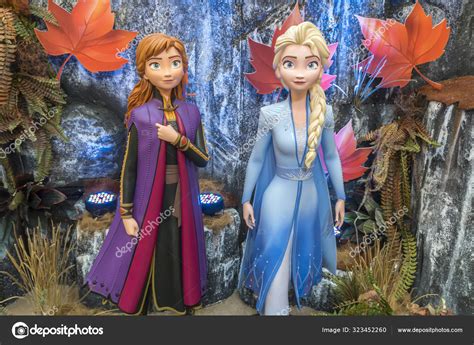 Princesa Elsa Y Anna De Frozen 2 Magical Journey Este Evento Es Una