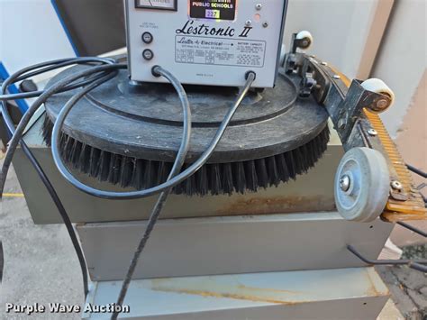 Speed Scrub 2001 Push Floor Scrubber In Leavenworth Ks Item Dz6371