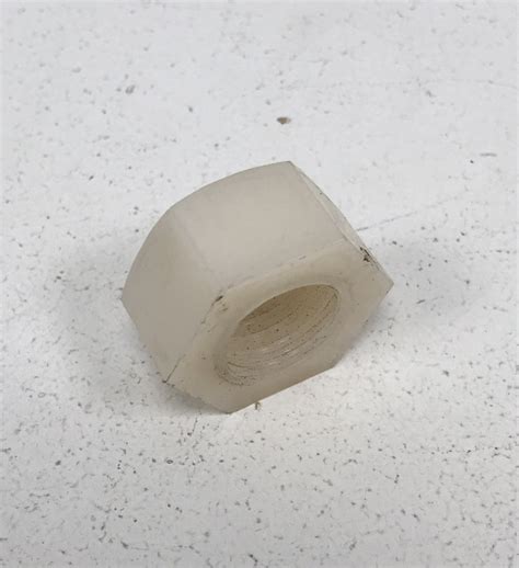 Mutteri M16 Nylon Purkukolmio Oy