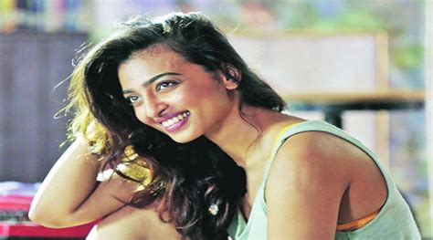 मी मीं ७ राधिका Guide Actress Radhika Apte Hindu Marathi Movies