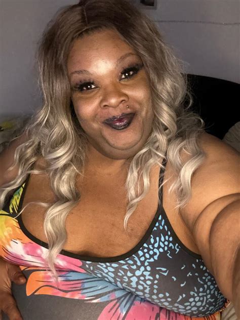Fat Black Girl Selfie