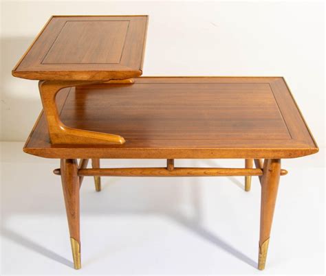 1950s Lane Altavista Copenhagen Mid Century Modern Two Tier Walnut End