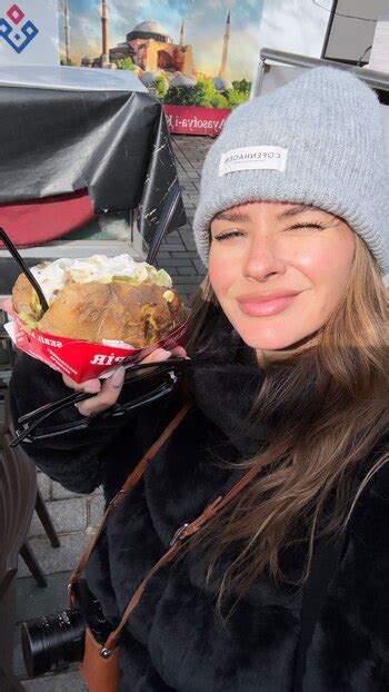 Las Primeras Horas De La China Suárez Y Mauro Icardi En Estambul Comidas Típicas En La Calle Y