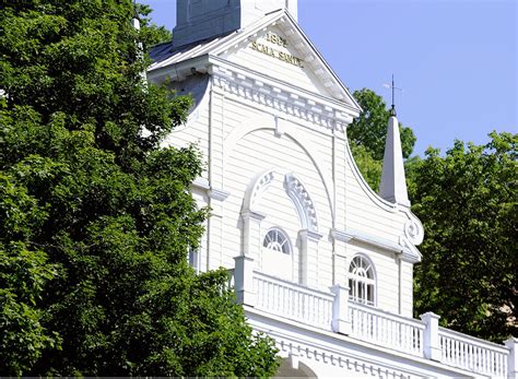 Explore The Sanctuary Of Saint Anne De Beaupré A Spiritual Journey To