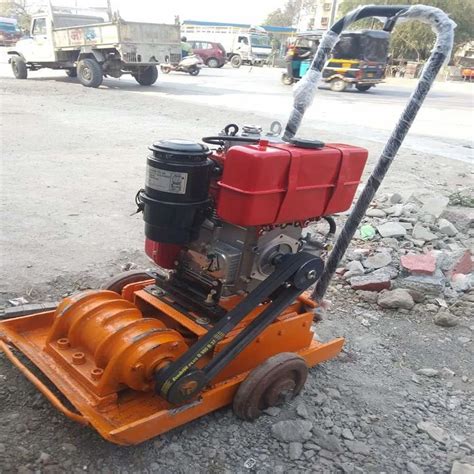 Engine Portable Earth Compactor Model Namenumber Avc 40 5t Capacity