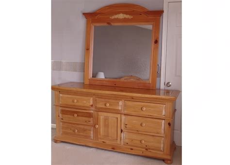 Broyhill Fontana Dresser And Mirror Ebth