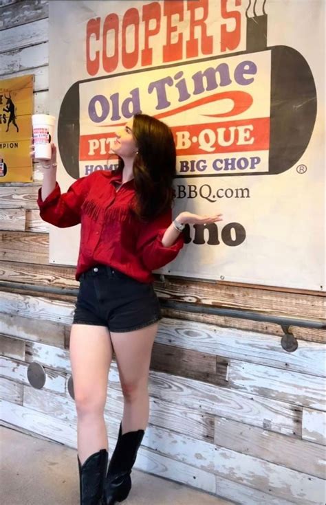 Brett Cooper Rreactgirlsofyt