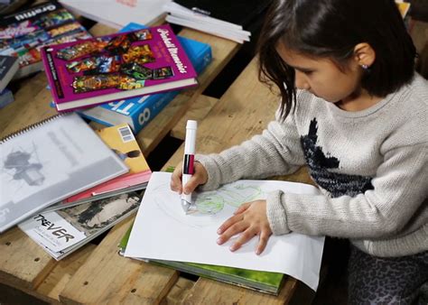 Scribbles Colour Matching Pen Writes In Millions Of Tones