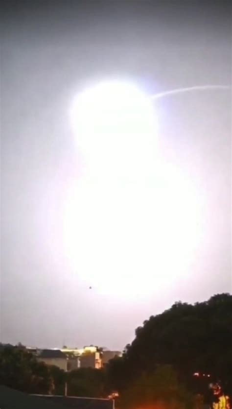 Astronomy What If A Gigantic Asteroid Collided With The