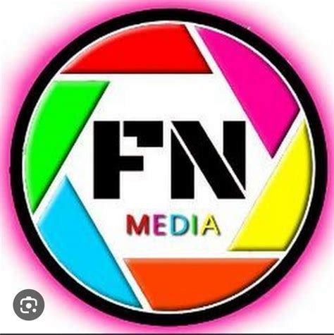 ننه ملیحه دفعه اولش است رستوران رفته استوری برای سیالون خود میگرد خنده