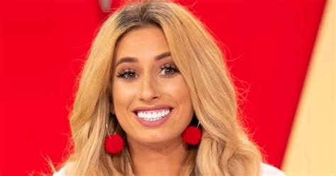 Stacey Solomon Height Weight Body Measurements Bra Size Shoe Size