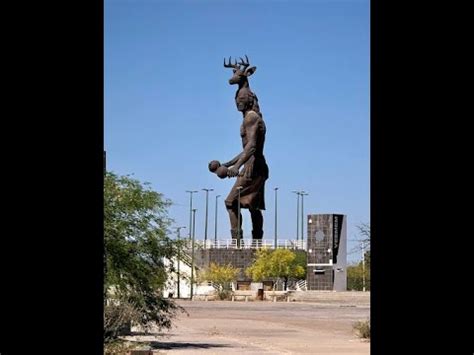 Estatua De La Danza Del Venado Youtube