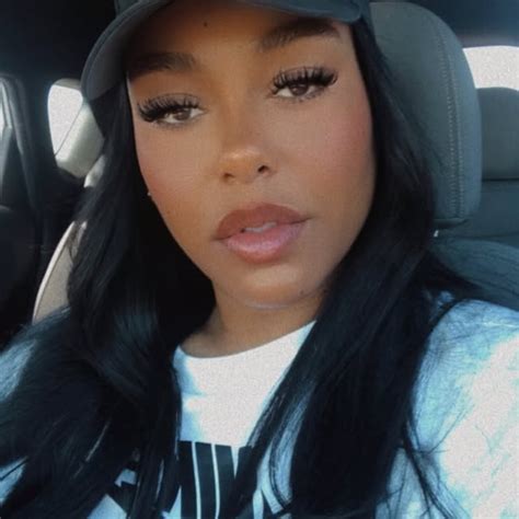 Itsalyse • Threads Say More