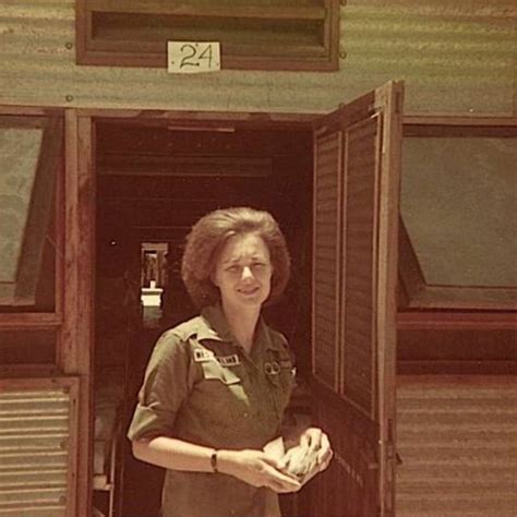 30 Portrait Photos Of Beautiful Women Of The U S Army Nurse Corps