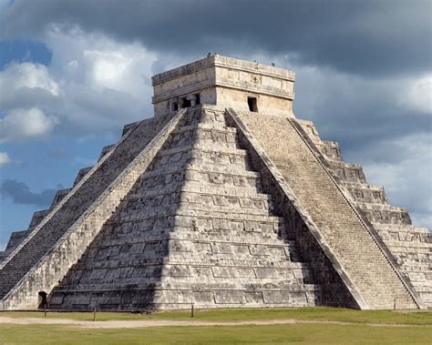 La Importancia De Las Pirámides En La Religión Maya Y Su Enseñanza