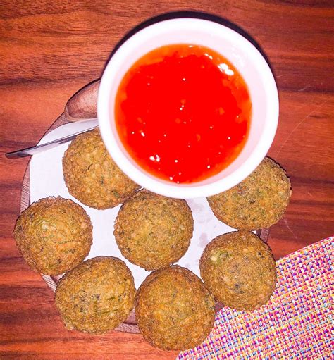 Lassù Restaurante Giratório Na Zona Norte A Bela E O Bigode