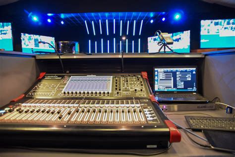 Nbcfc Se Convierte En Una De Las Primeras Iglesias En Sudáfrica Con Klang Immersive In Ear