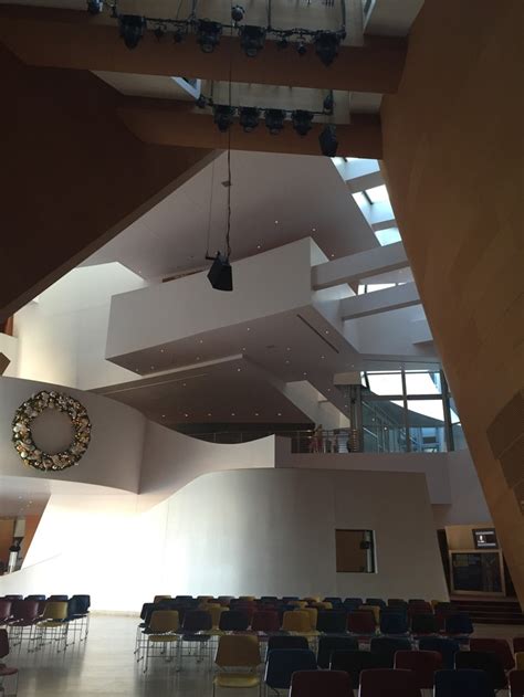 Los Angeles Frank Gehrybp Hall And Souvenir Shop In Walt Disney Concert