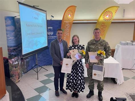 Najljepše Okućnice Za Vinkovačke Jeseni Imali Su Katarina Fuček I Josip