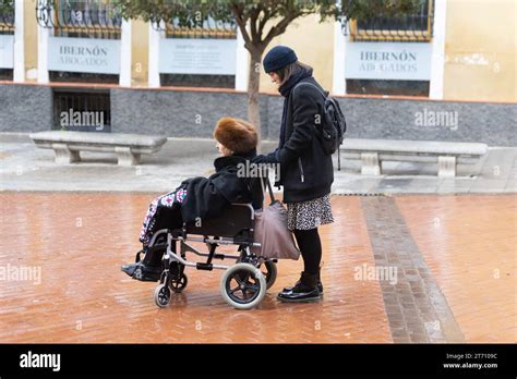 L R Lola Cordon And Vicky Luengo Seen During The Filming Of Verano En Diciembre At Vallekas In
