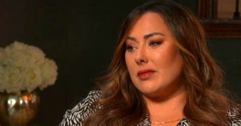 Måtte Bære Dødt Foster I To Uker