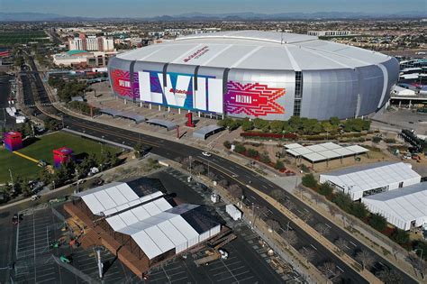 How Many People Does State Farm Stadium Hold Super Bowl Stadium