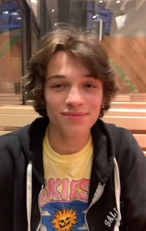 Pin By ᵍᵍᵘᵏᵏ On Chris Owen Chris Owen Chris Triplets