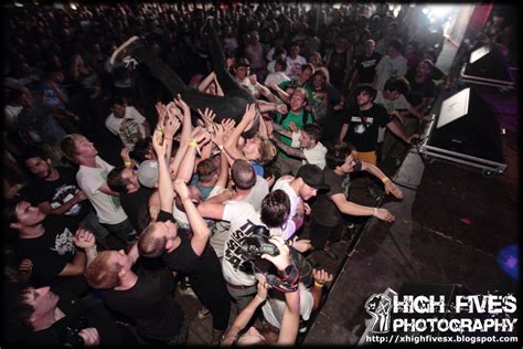 High Fives Photography Agnostic Front Congress Funeral For A Friend