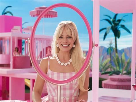 Barbie Haircut Videos How To Cut A Triangular Graduated Bob Haircut