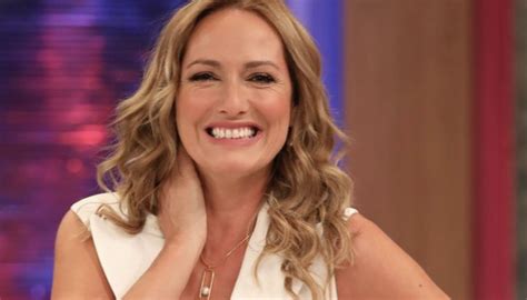 Fernanda Serrano Destaca Homem Cavalheiro Educado Um Príncipe