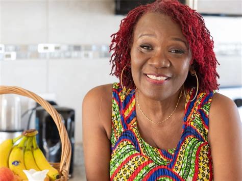 Dr Yvonne Weekes Donates Her Books To Mguko Montserrat Government Uk Office