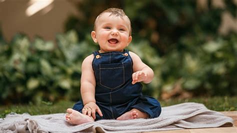 Bebek Giydirme Rehberi Yaşa Göre Öneriler Online Yaşam